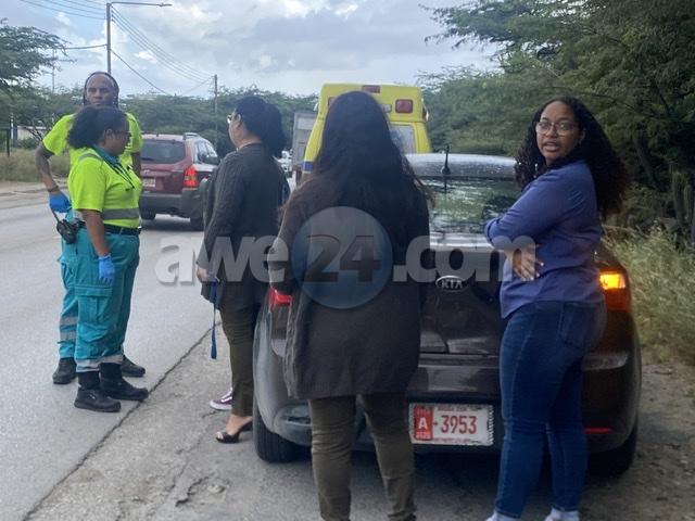 Pa irreponsabilidad di un otro chauffeur polis a bay dal tras di auto ...