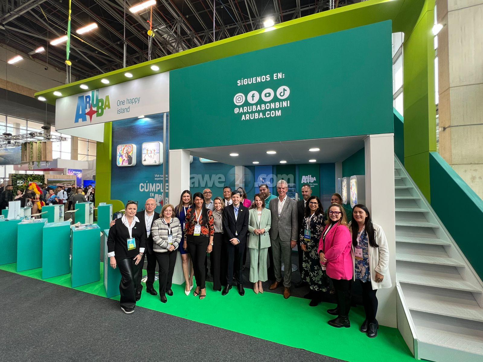 Delegacion di Aruba asistiendo na e di 42 edicion di e Vitrina ...
