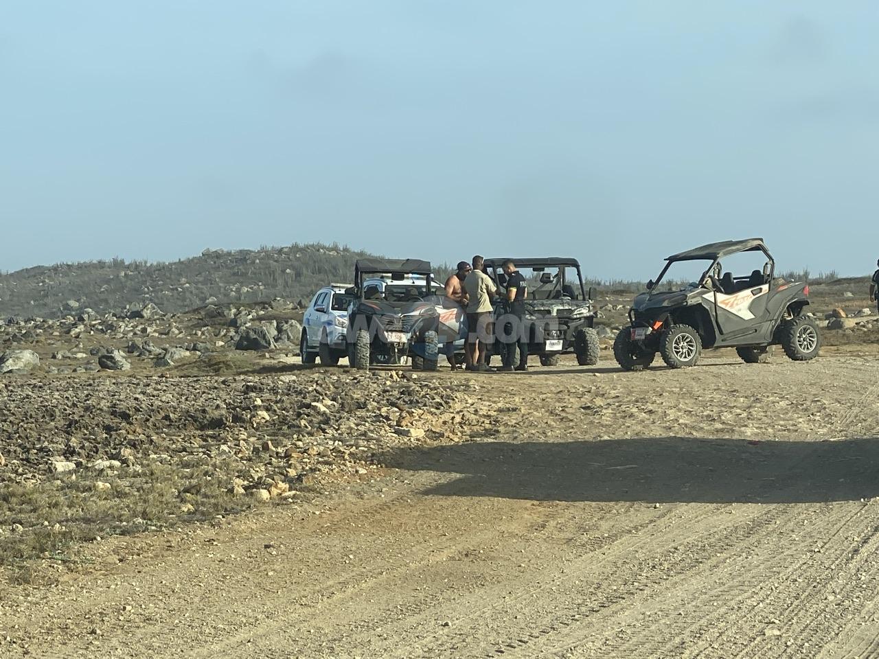 Dama turista a herida su brasa den un UTV panort di Kapel di Alto Vista ...