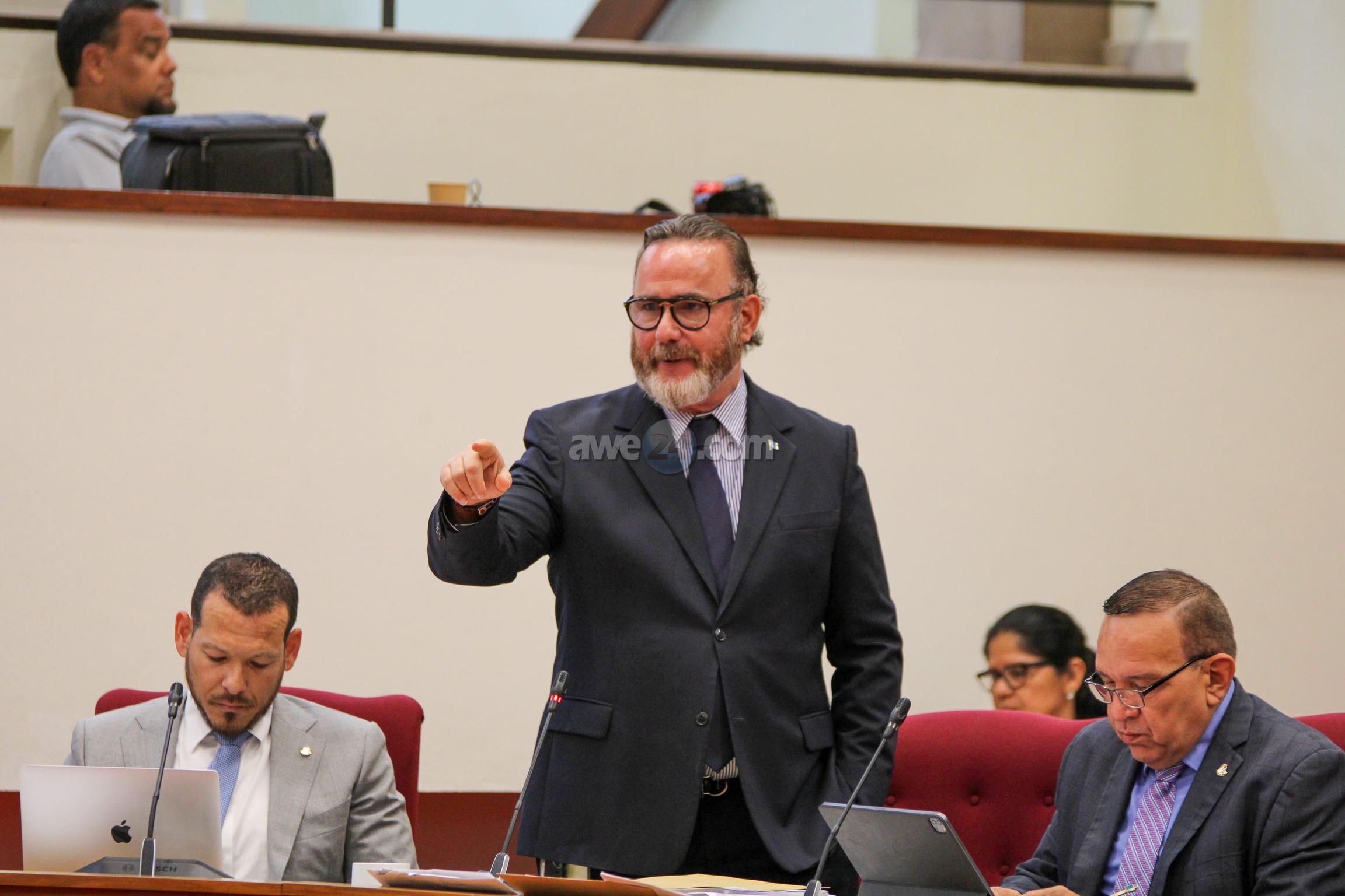 Partido MEP Glenbert Croes na Parlamentario Mike Eman: “NOS KIER PIDI ...