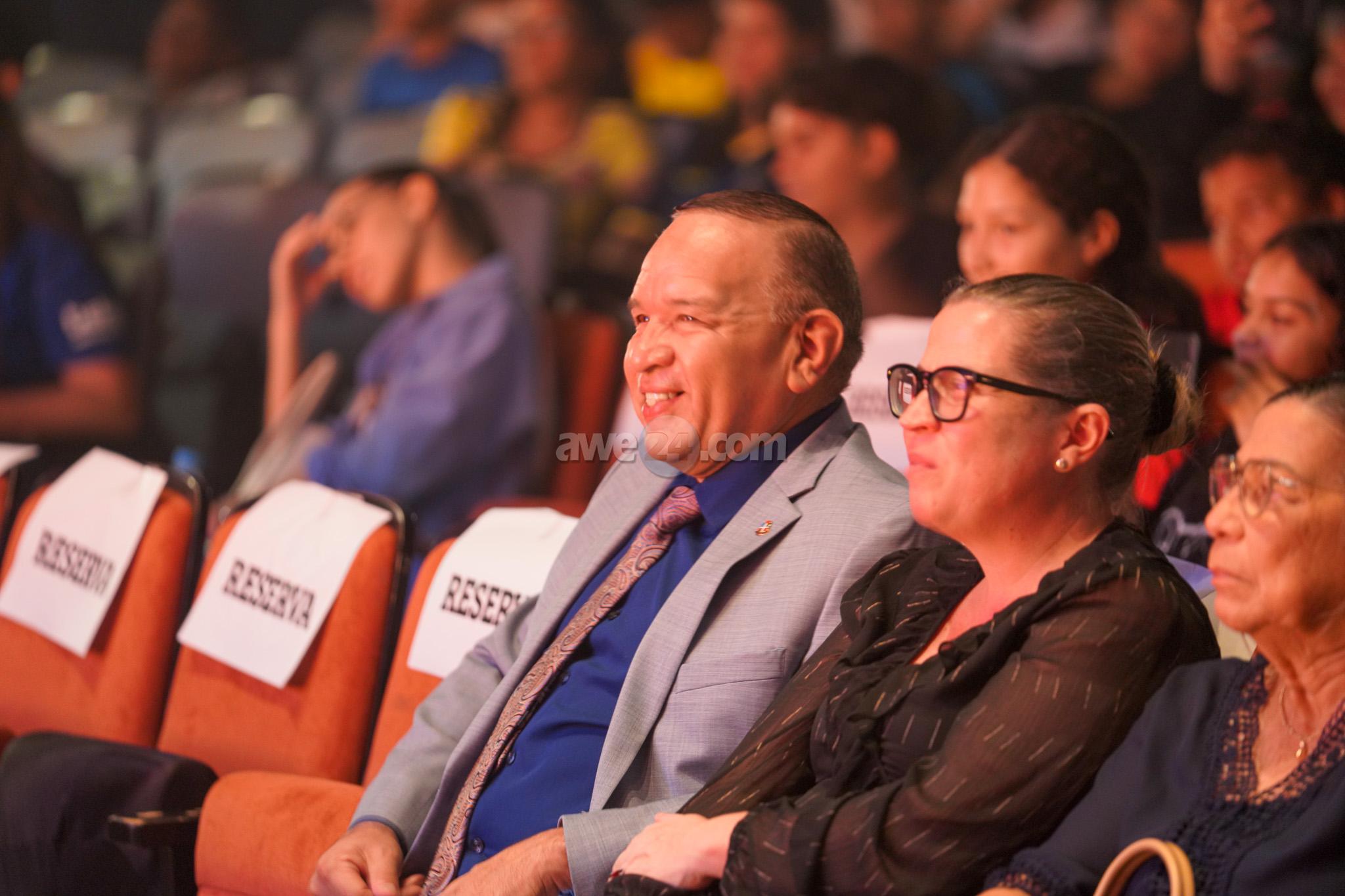 MINISTER ENDY CROES TA FELICITA MARIA COLLEGE PA NAN TREMENDO ...