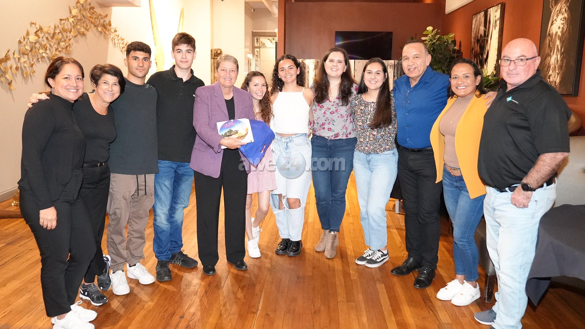 MINISTER ENDY CROES A “MEET & GREET” CU STUDIANTE DI ARUBA NA SOUTH ...