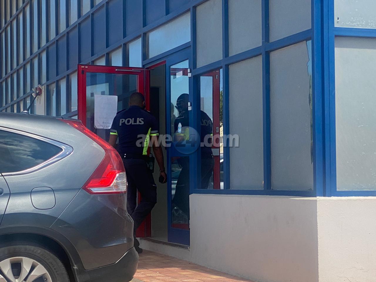 Patruya di polis mester a bay oficina di slachtofferhulp pa asina hay contacto cun’e – AWE24.com ...