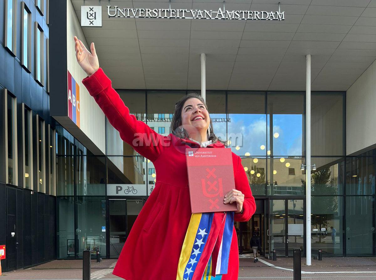 Zaily Arbona a gradúa for di Universidad di Amsterdam den master ...