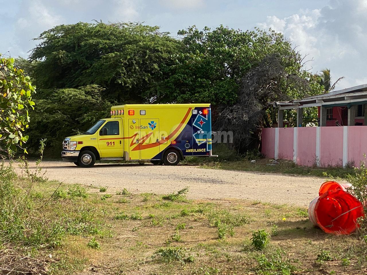 Na Rooi Afo un homber di 78 aña a cay ora parti di dak a kibra y ela ...