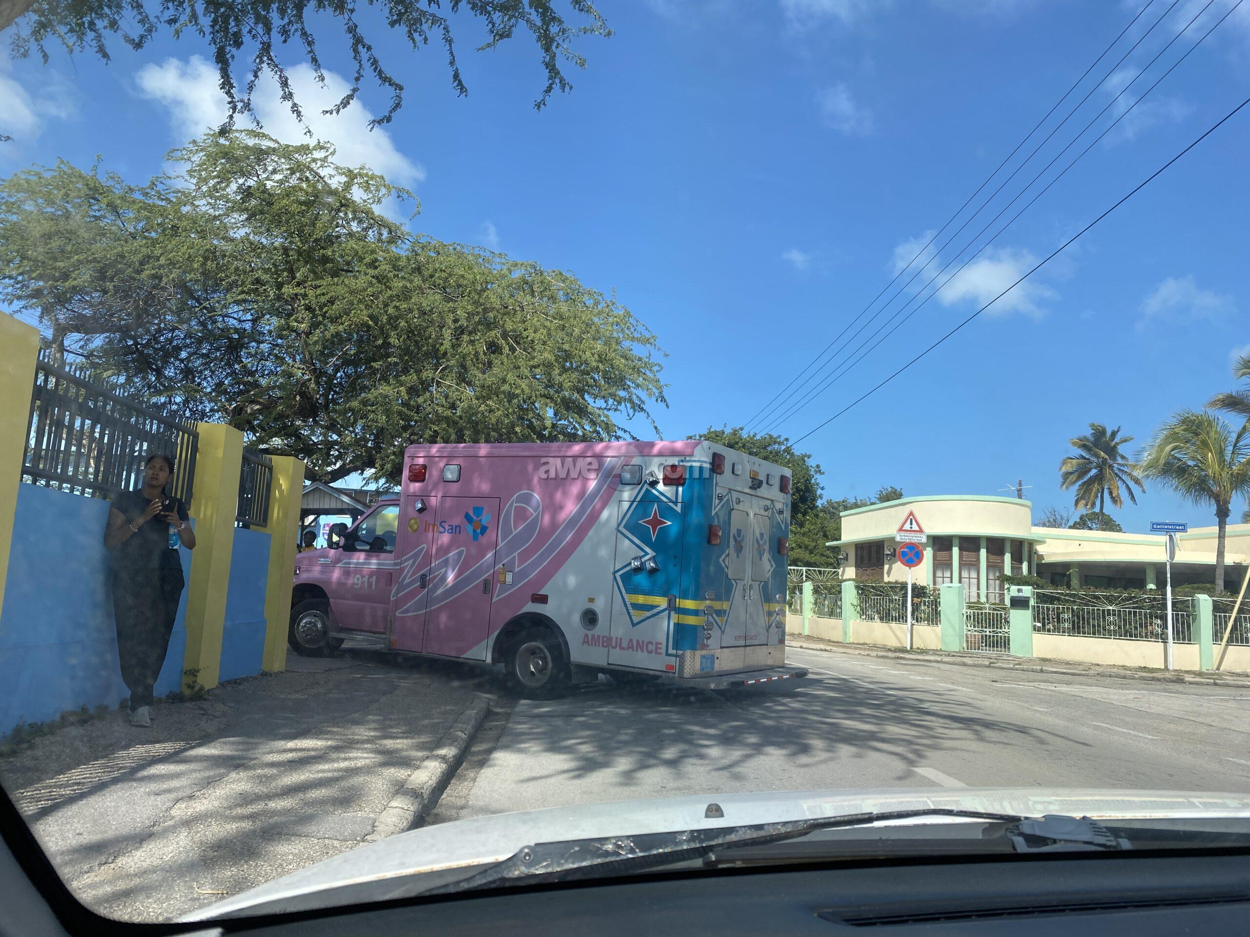 Hobencita di 16 aña a sak den otro den baño na Maria College – AWE24 ...